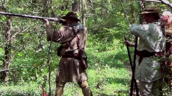 200年前的人是怎么使用枪械的,超长的管让人冷峻不禁