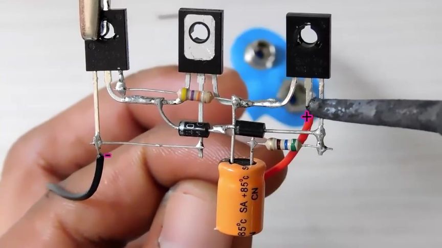 3个晶体管自制的推挽功率放大器,接智能手机就可以音乐外发