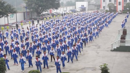 关庙小学阳光体育大课间体育活动实录