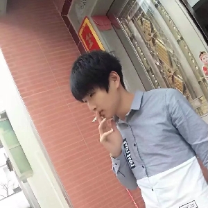 人丑uu脚又臭 