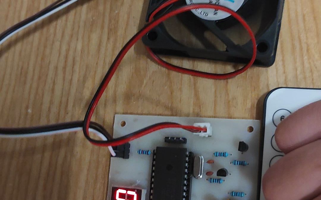 51单片机智能风扇设计