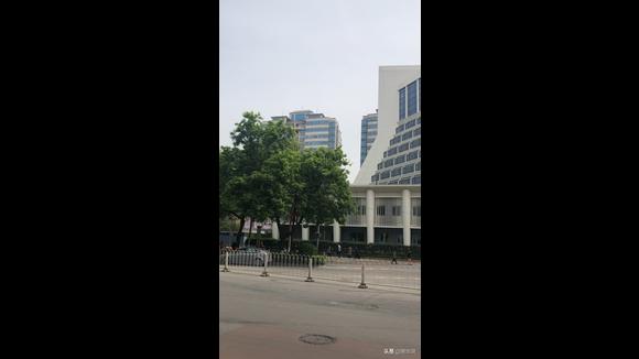 曾经接待过美国总统克林顿的五星级酒店,居然落得卖身转行的下场