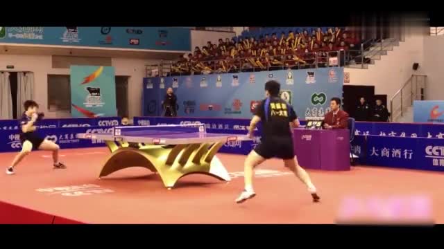 【侧面黄金视角】乒超联赛,王楚钦vs樊振东