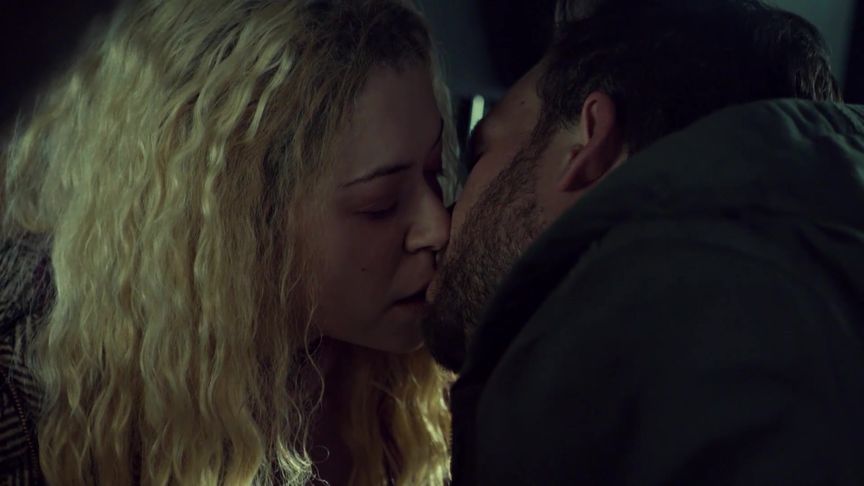 黑色孤儿:女人的肚子里有一个试管婴儿,帅哥竟依然吻下去!牛