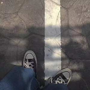 齐安说 