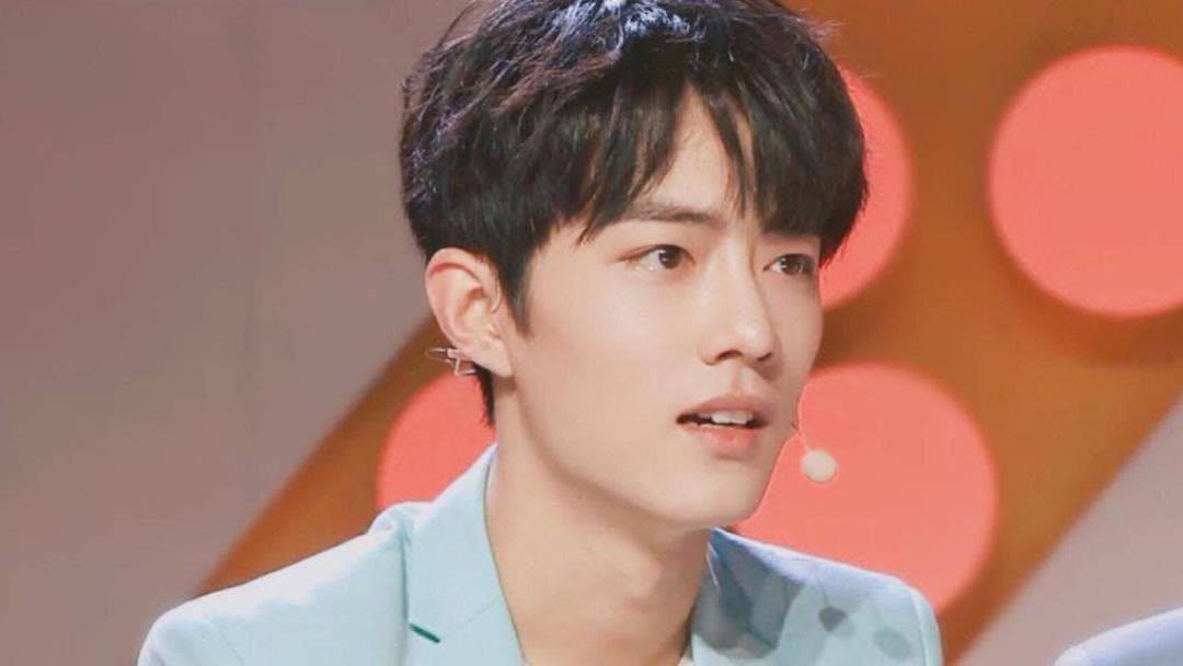 肖战被问跟杨紫有默契吗?他甜蜜回应四个字,引发全场尖叫