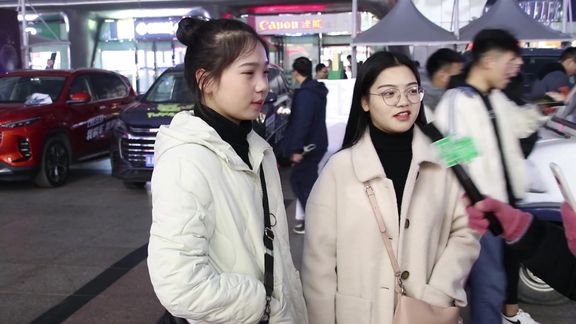 你用微信搜索过附近的人吗?姑娘实话实说