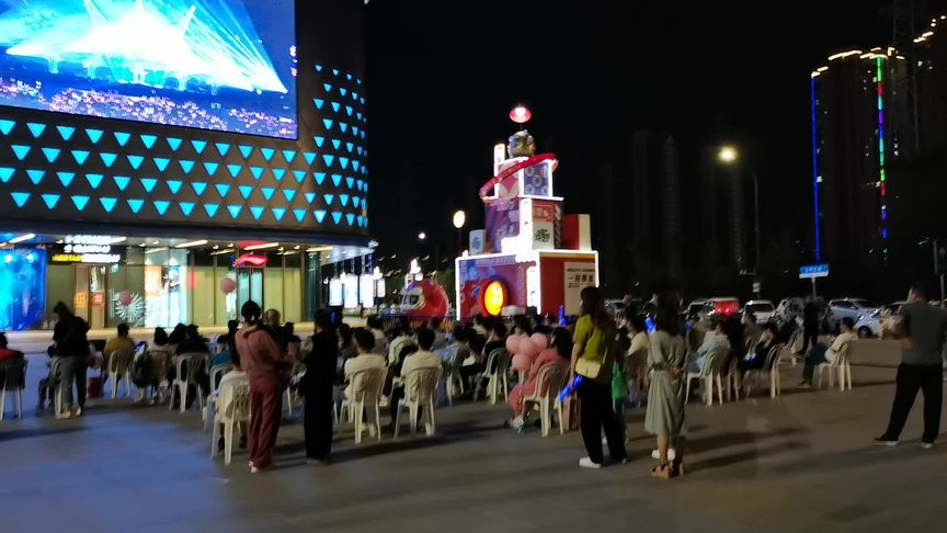 夜曲一响,上台领奖!#周杰伦520双场演唱会重映计划来啦