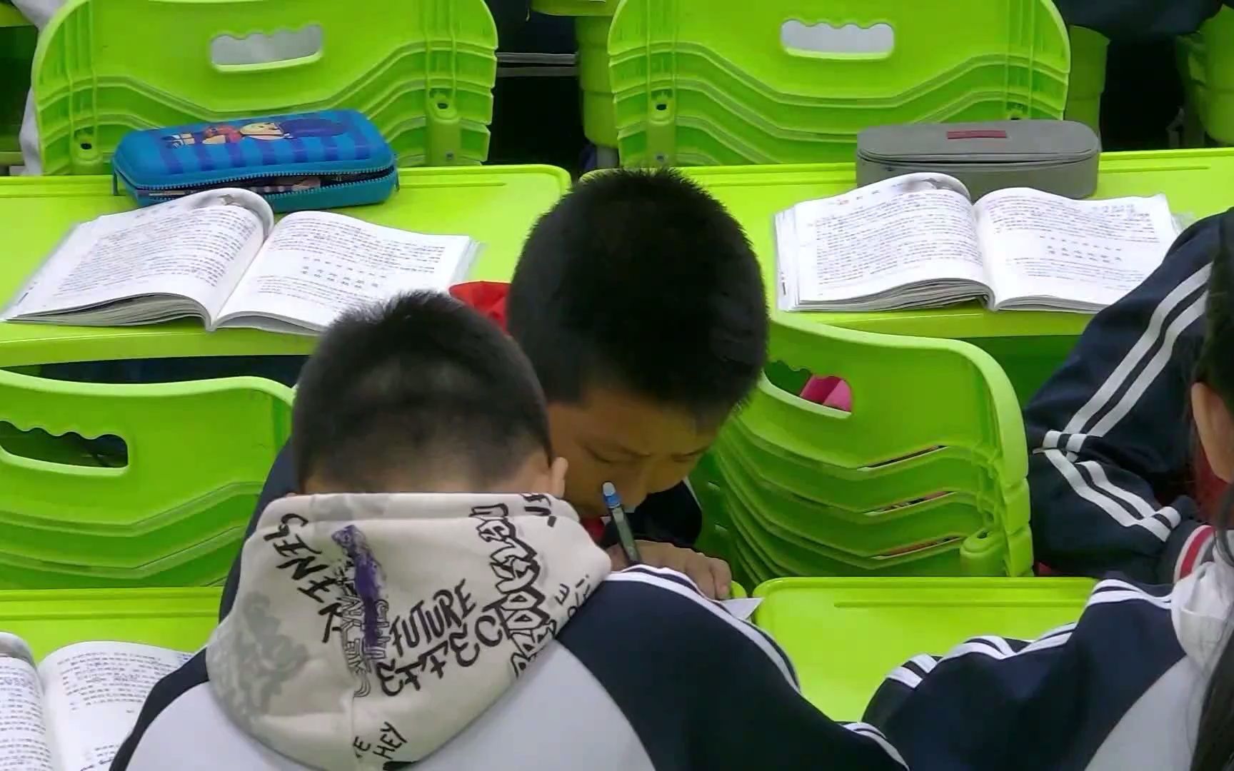 ...版小学语文五年级上册说明文习作《松鼠》优质课公开课教学视频+...