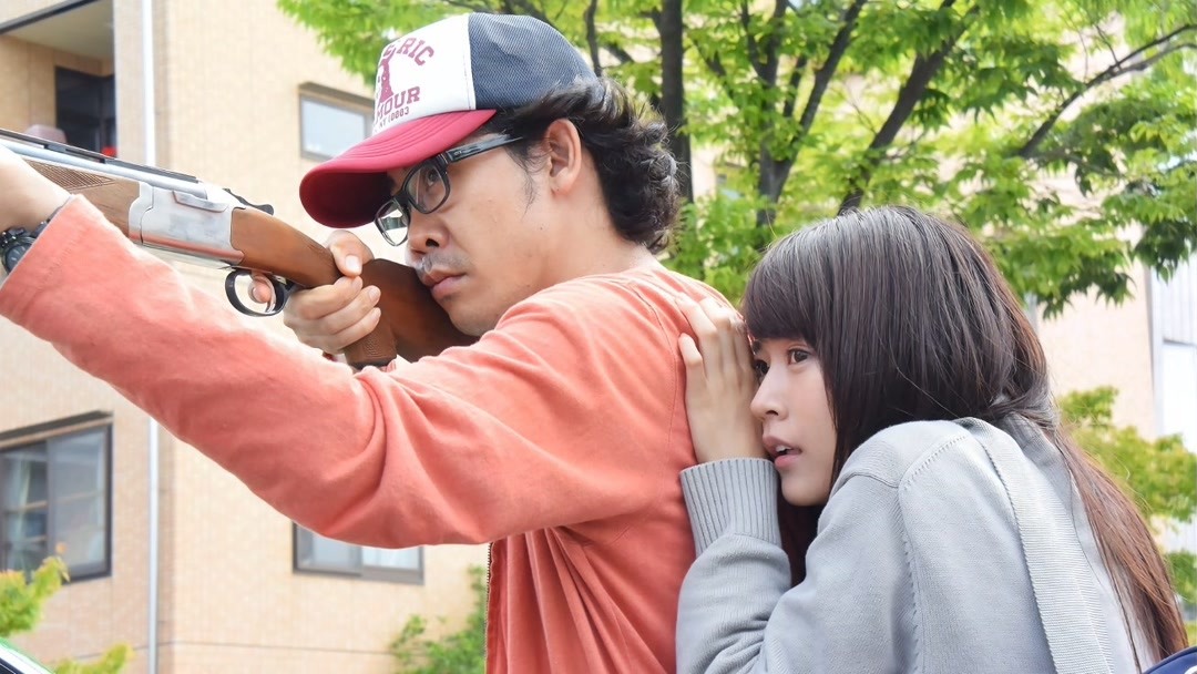 电影《请叫我英雄》,如果你的女友变成丧尸,你还愿意守护她吗?