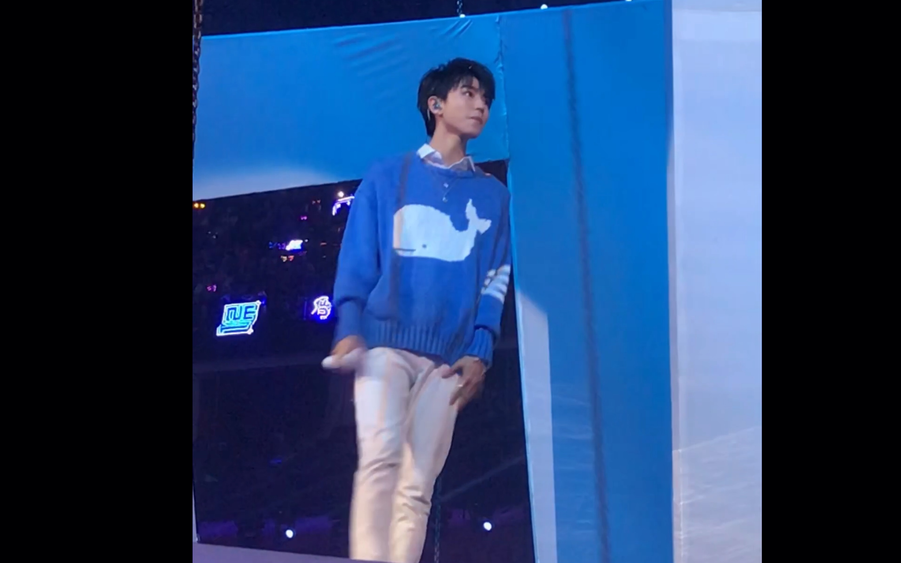 2019湖南卫视跨年演唱会现场近距离拍摄 #王一博# #王俊凯# #华晨宇...