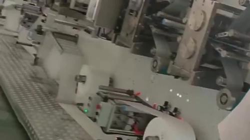 这制作名片速度真是神速,广东设计师发明出来的机械就是好用,让我都...