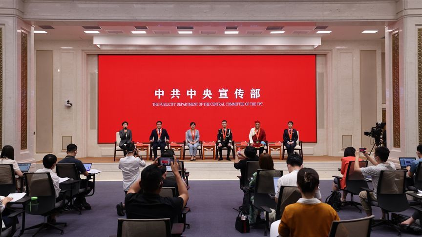 禁毒民警周脉军:执行任务过程中来不及思考怕或不怕