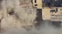 战争实录:这武器穿墙而入后再爆炸,躲哪都没用