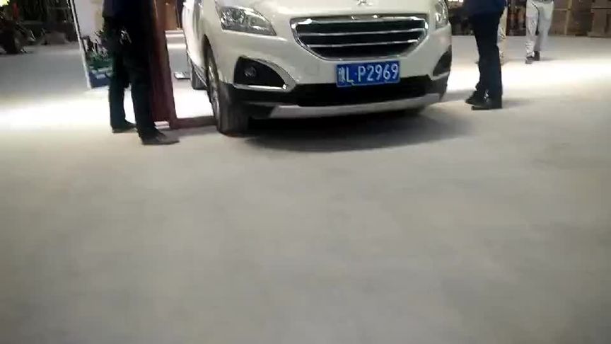 有客户说担心门框像不锈钢门和锌合金门一样里面不搞水泥浆是软的