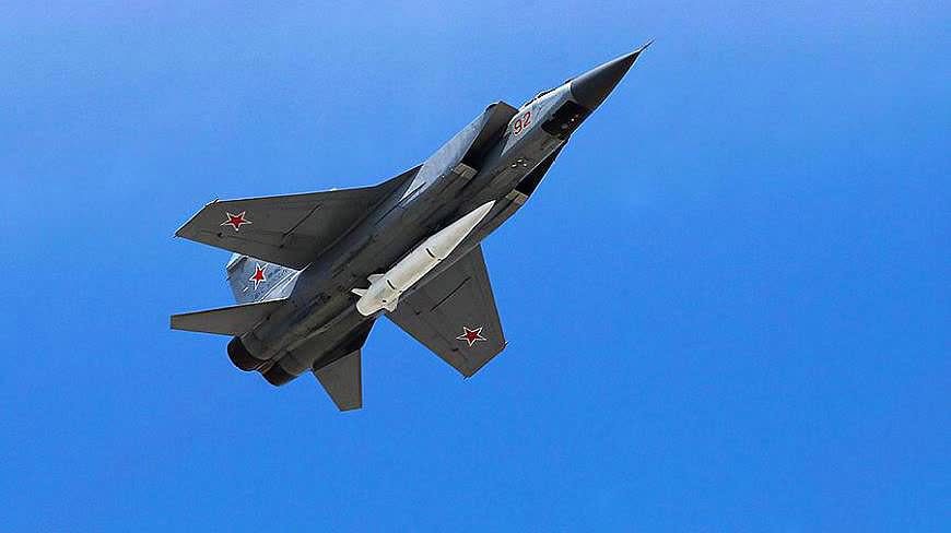 走在世界的前沿!"匕首"高超音速导弹表现抢眼令俄自豪