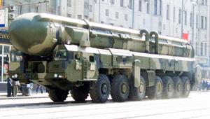 决不服软!俄罗斯千枚核弹不输这国万亿计划,美国抱怨俄深藏不露