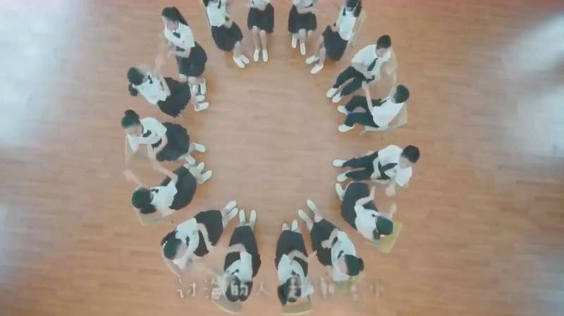 厦门六中合唱团《鱼歌》,动人而又朴素的闽南语歌曲