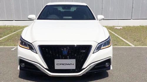 没买车的再等等!8月上市15代皇冠,3种能源选择,仅22万起售!