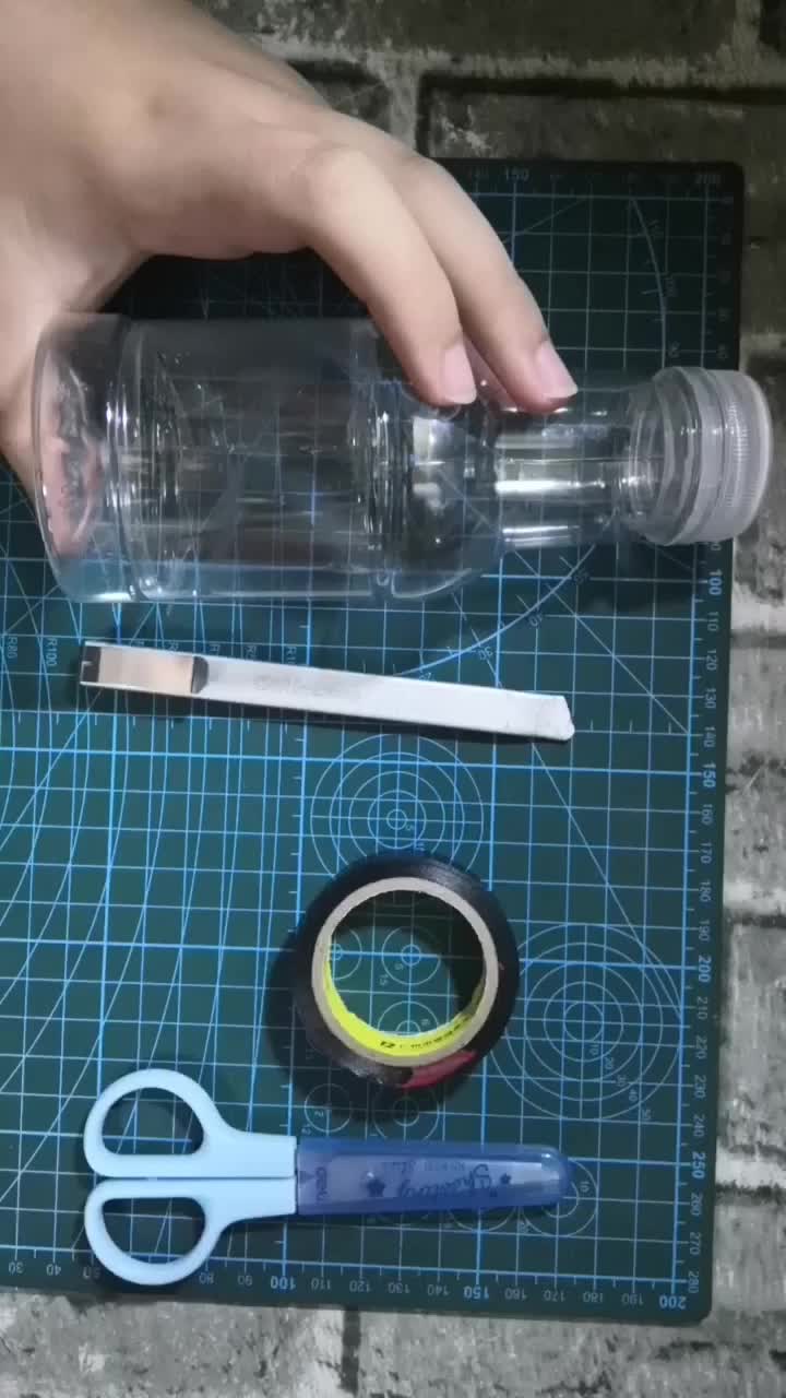 变废为宝:制作X-ZYLO简易飞行器