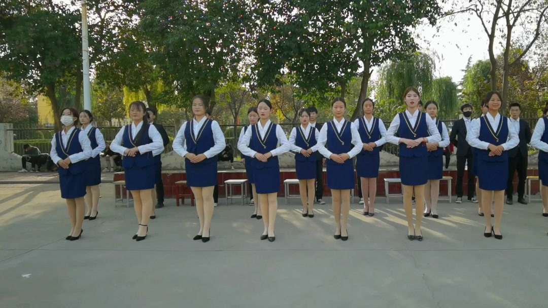 中华民族是伟大的礼仪之邦,端庄大气得体姿态十分重要,气质绝非