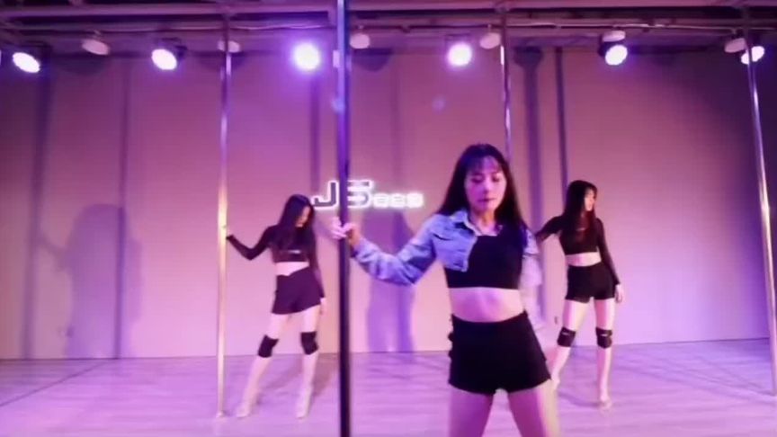 已经是完整版啦,姐妹们就不要私我要完整版啦#钢管舞