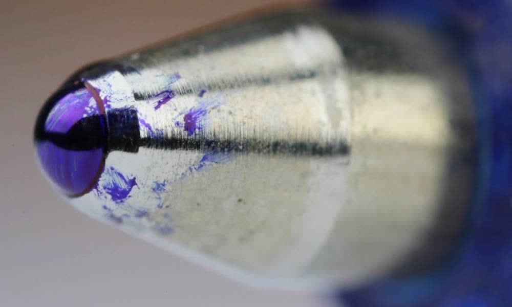 圆珠笔是怎么制造出来的?这个视频解开我多年疑惑