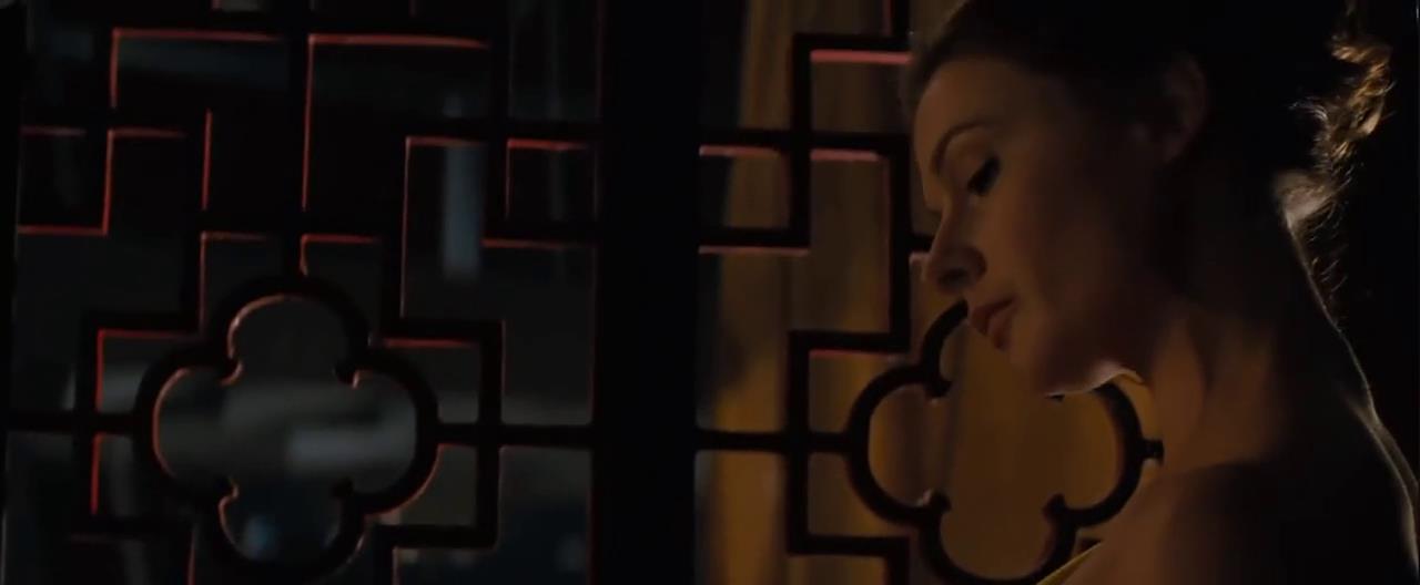 经典特工电影,阿汤哥的高科技武器再升级,乐器单簧管变身狙击...