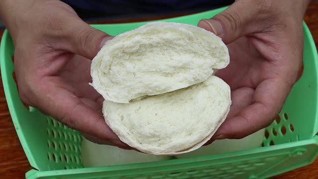 蒸馒头时,只放酵母就大错特错