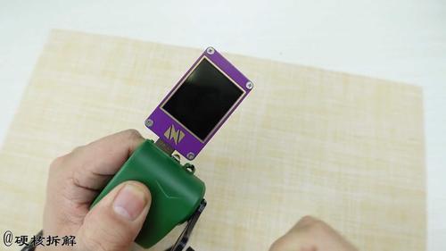 手摇充电器这东西靠谱吗?用残忍的方式榨干它的潜在性能