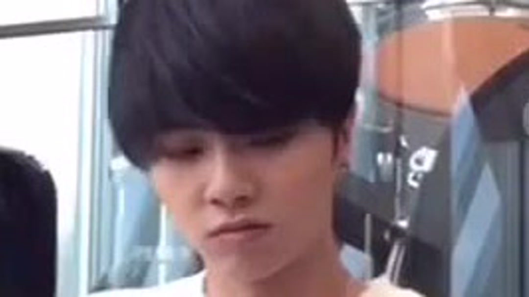 【华晨宇】纷杂人群中的一股清流 - 静默的钢琴曲独奏