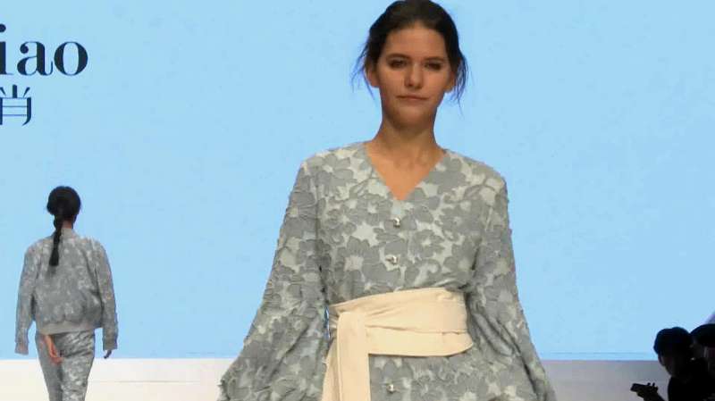 时尚与潮流并存的作品,搭配高超的设计,让人无法忽视