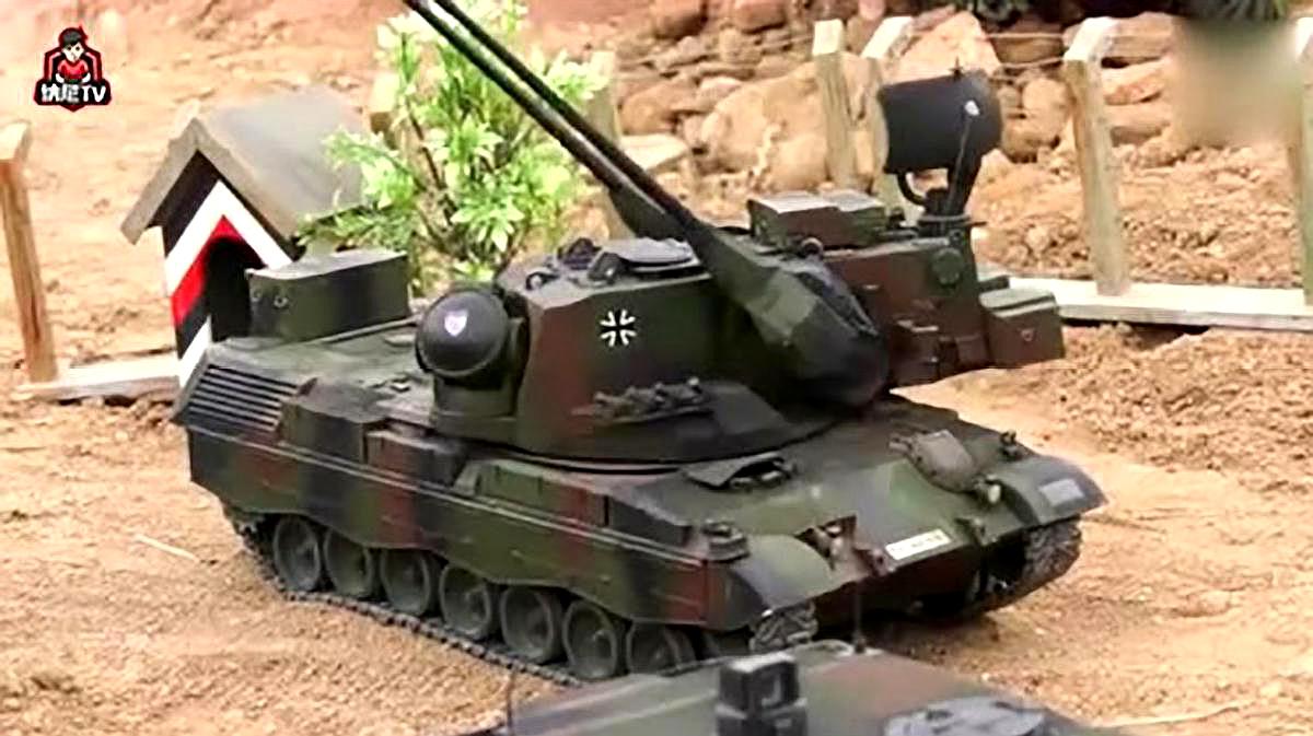 RC模型连炮塔履带都做得如此逼真,国外真是牛