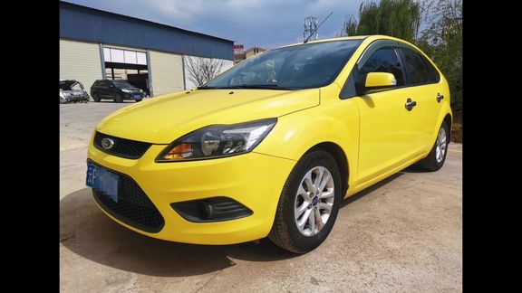 2014年上牌,经典福克斯 两箱,手动挡,1.8L排量,本地私家一手