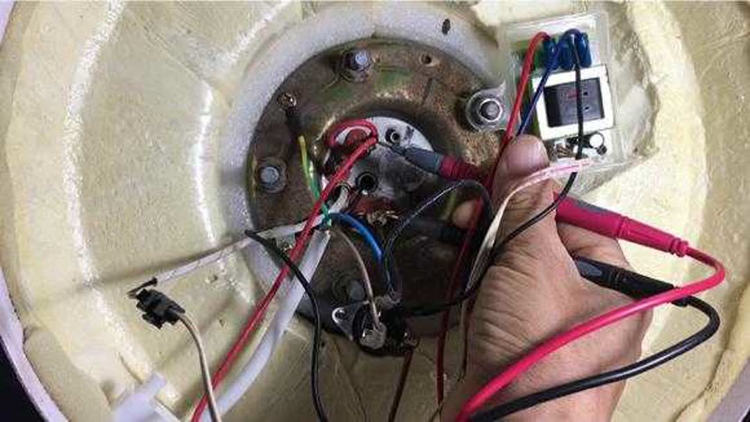 详解储水式电热水器的工作原理与维修7