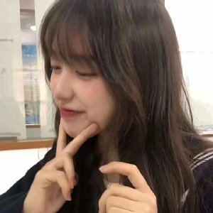 小卓爱磕盐 