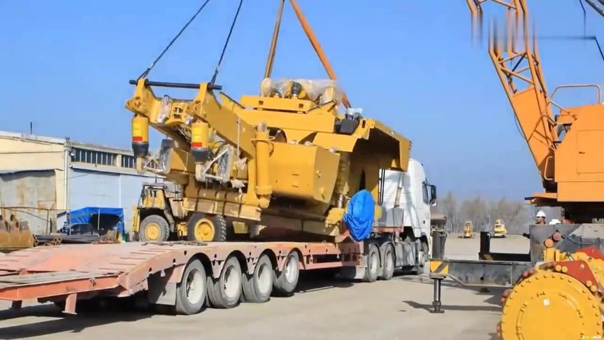 巨型矿用翻斗车组装过程,带你了解不一样的工程机械