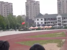 “青岛工学院杯”2015年青岛高校大学生田径运动会开幕式升旗仪式