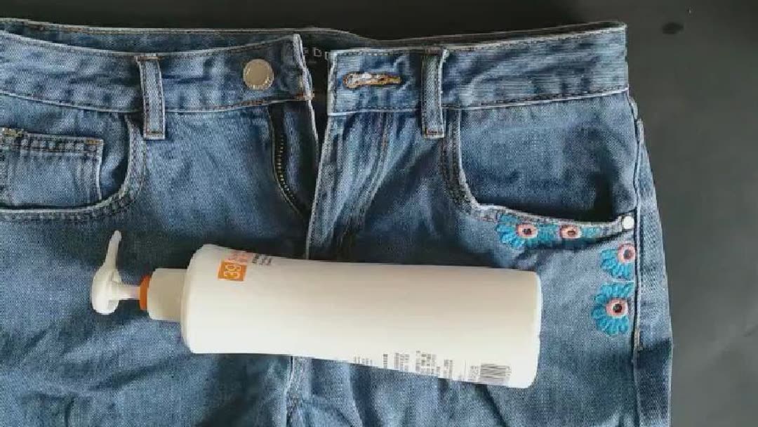 生锈的拉链,怎样才能让它光滑平顺,只需简单一抹即可!