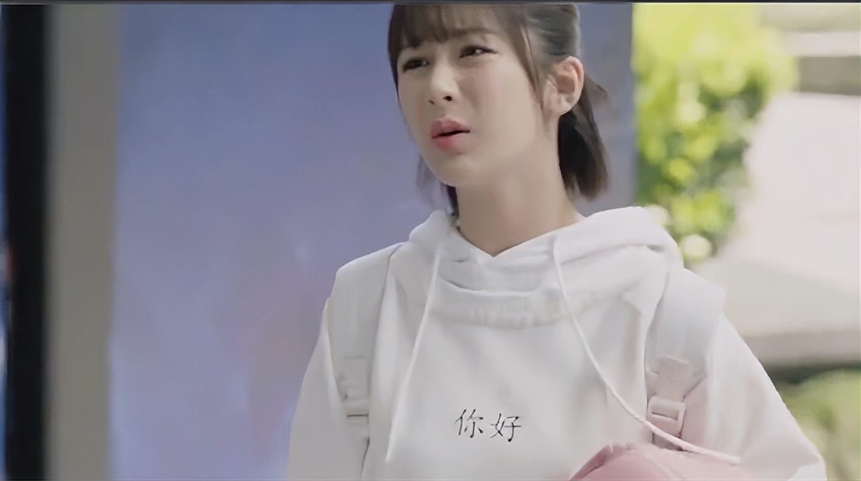 余生请多指教:肖战穿白大褂深沉迷人,杨紫一见钟情这幕,太般配