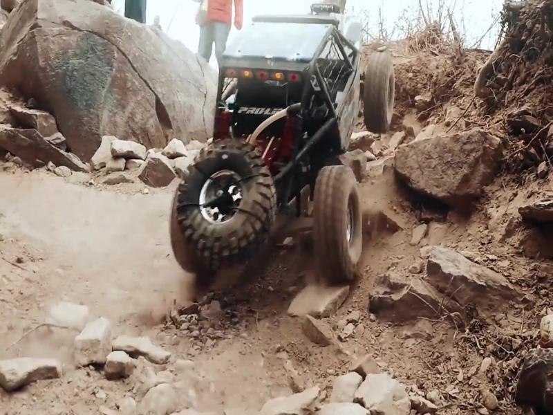 RC模型车:成年人的大玩具,各种越野攀爬遥控车