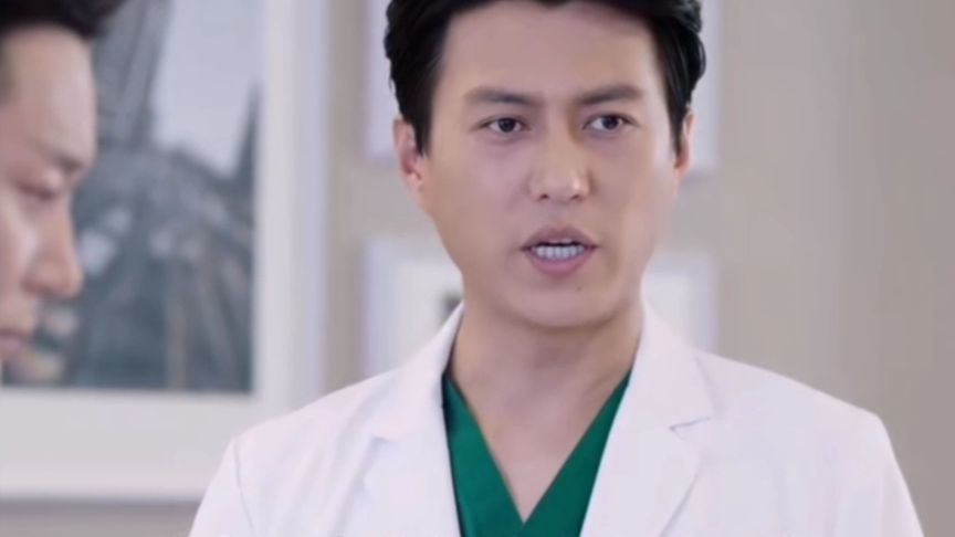 最美女医生和最帅男医生抢救伤员