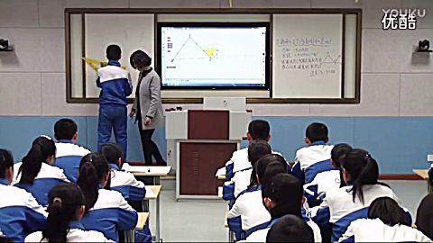 初中数学《三角形内角和定理》教学视频【王丹】(栖霞市初中数学...