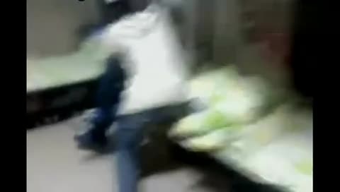 女生宿舍打架[高清]