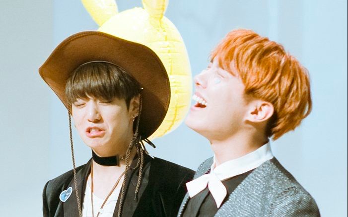 【卡乐】youngforever-防弹少年团 中字字幕版