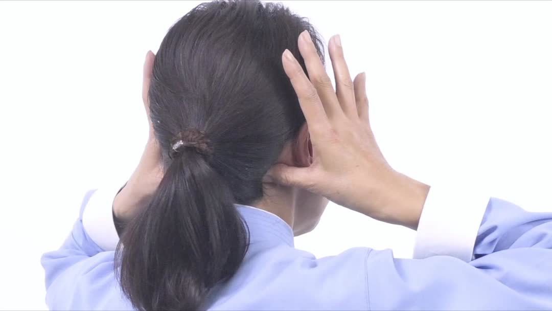 经常失眠的朋友,按"神门穴"和"安眠穴"15分钟,做完睡得太香
