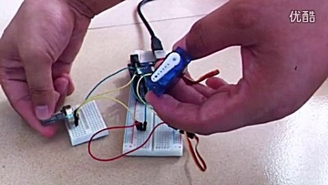 Arduino+电位器控制舵机