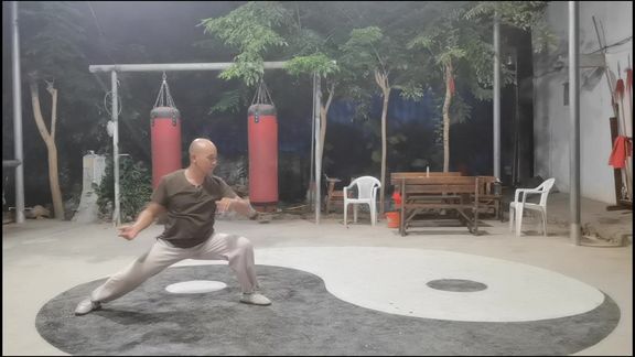 显刚隐柔,螺旋缠绕…