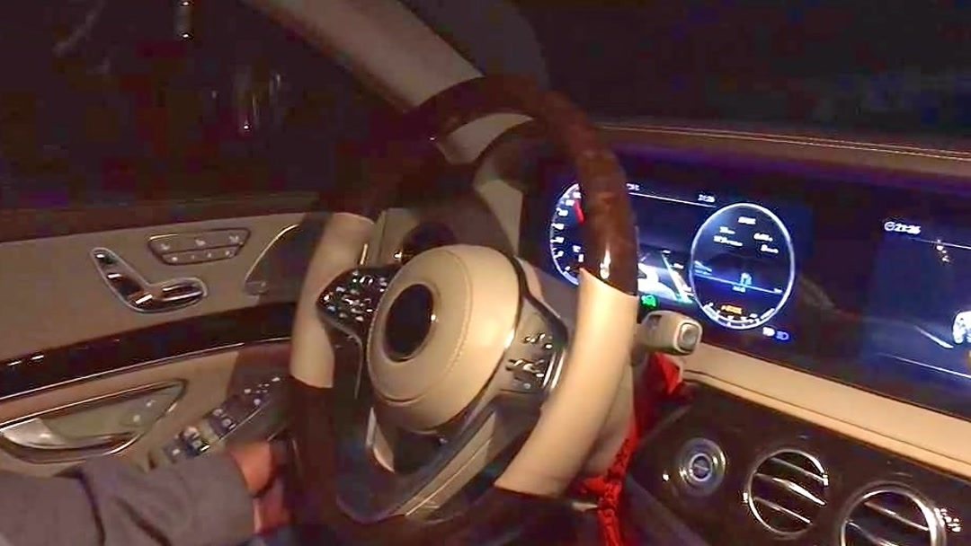 20款迈巴赫S450升级智能辅助驾驶23P,路试打转向灯自动变道超车