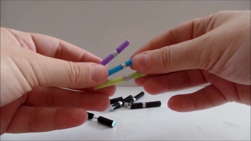 芭比娃娃自制迷你小用品,如何制作芭比娃娃睫毛膏配饰